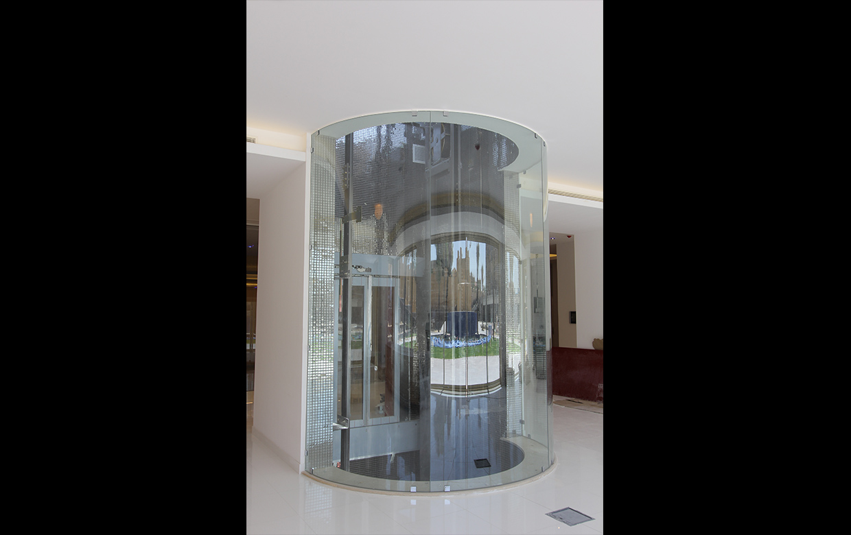 Curved Glass Company | 2D & 3D Bending Glass Designs - Qatar